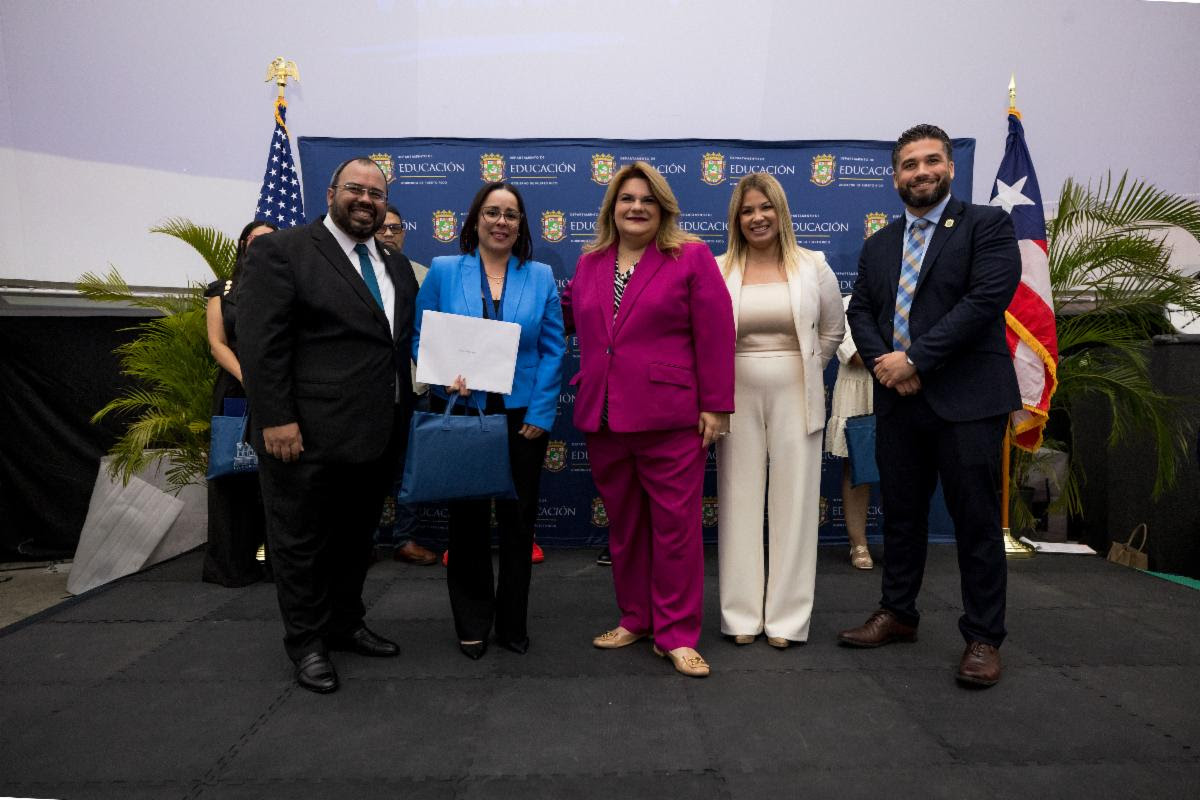 Maestra de Humacao es reconocida como la Maestra Distinguida 2026 de ...